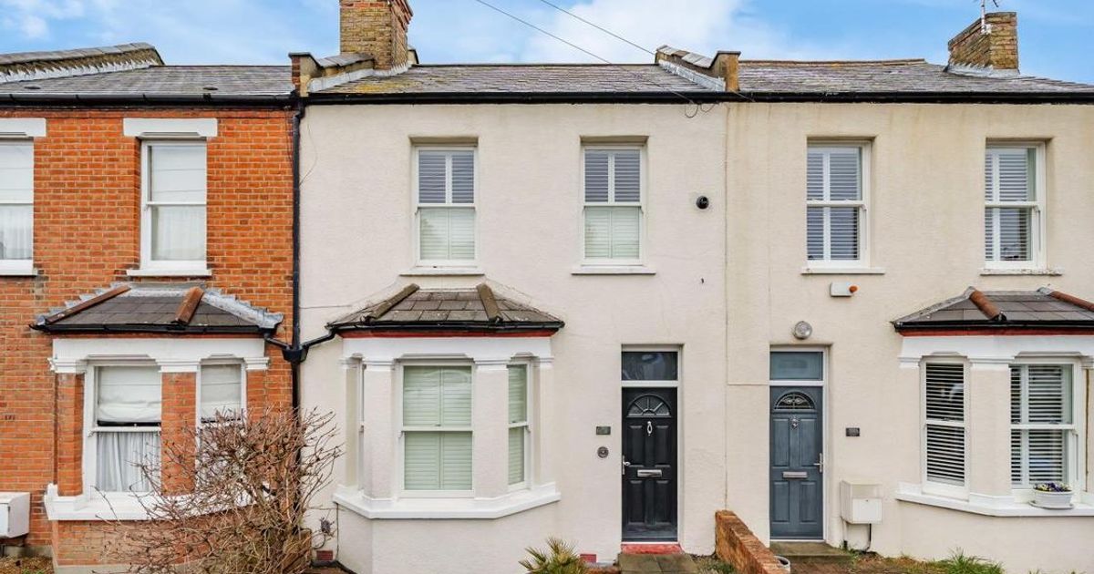 2 bedroom House for sale in Thornhill Road, Surbiton KT6 (Sold) | KFH