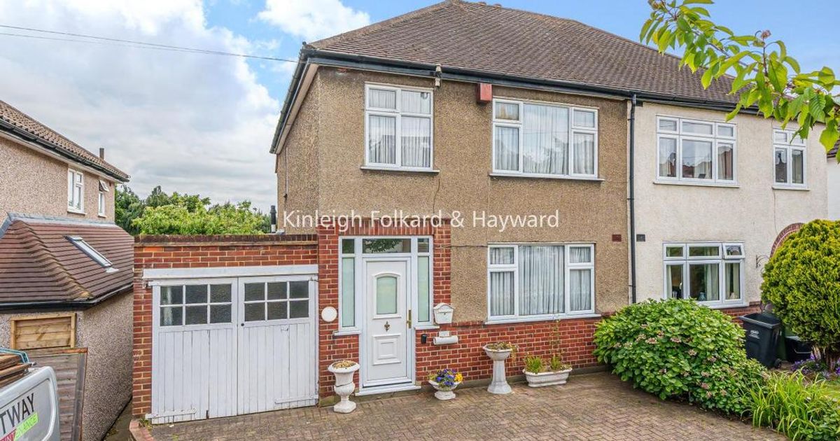 3 Bedroom House For Sale In Mounthurst Road Hayes Br2 Sold Kfh
