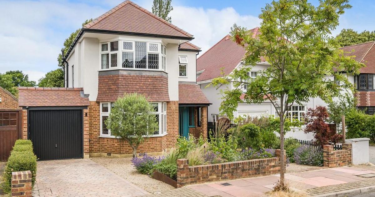4 Bedroom House For Sale In Westland Drive Hayes Br2 Sold Kfh
