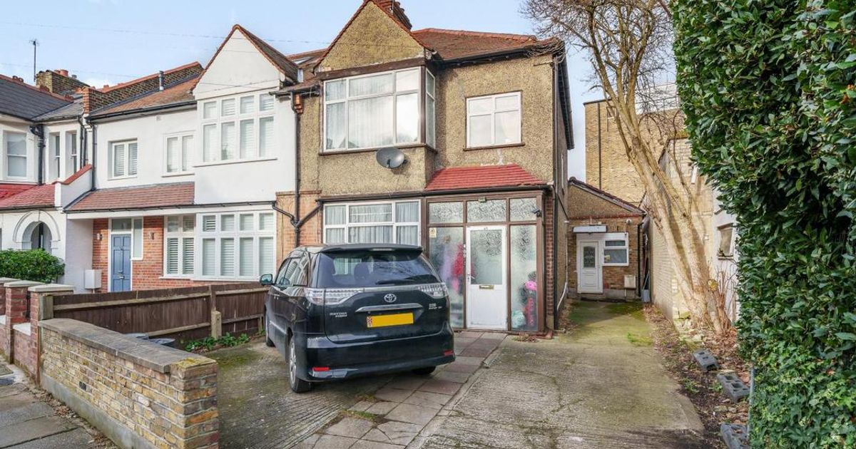 4 Bedroom House For Sale In Pirbright Road Southfields Sw18 Under