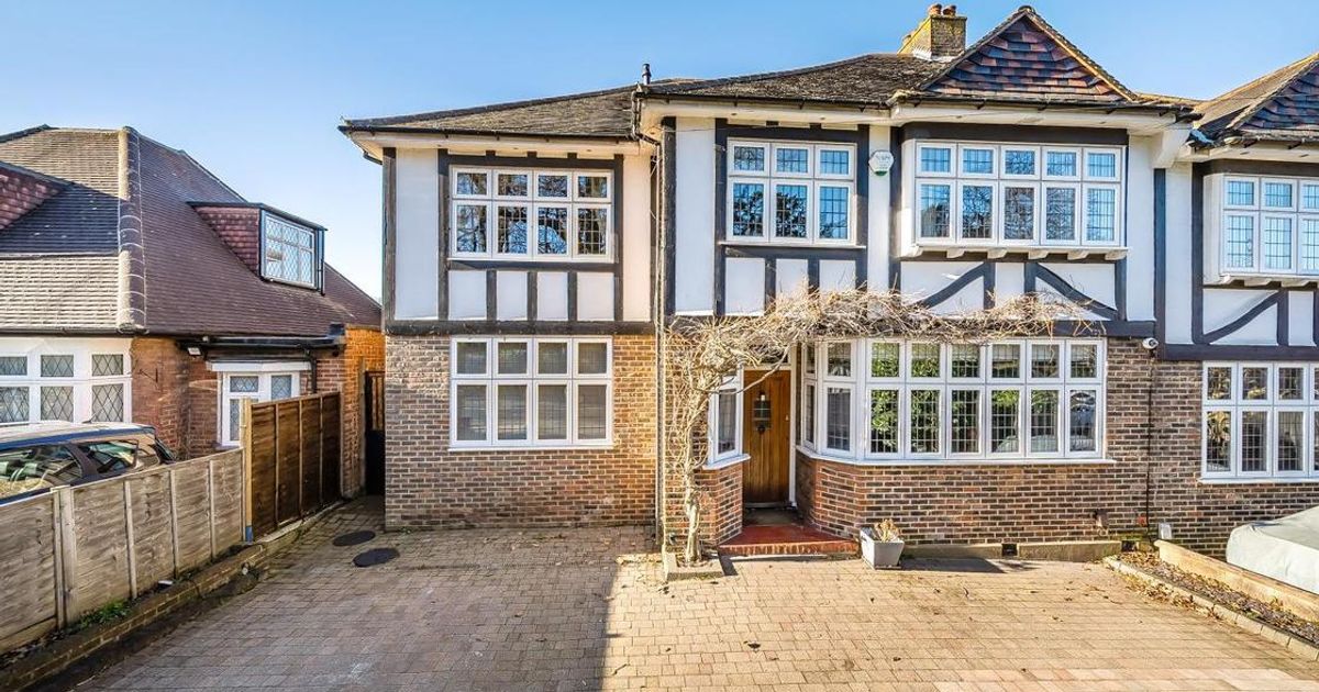6 Bedroom House For Sale In Husseywell Crescent Hayes Br2 Sold Kfh
