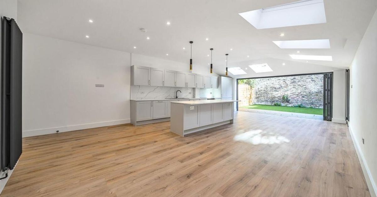 5 bedroom House for sale in Rowfant Road, Balham SW17 (Contracts ...