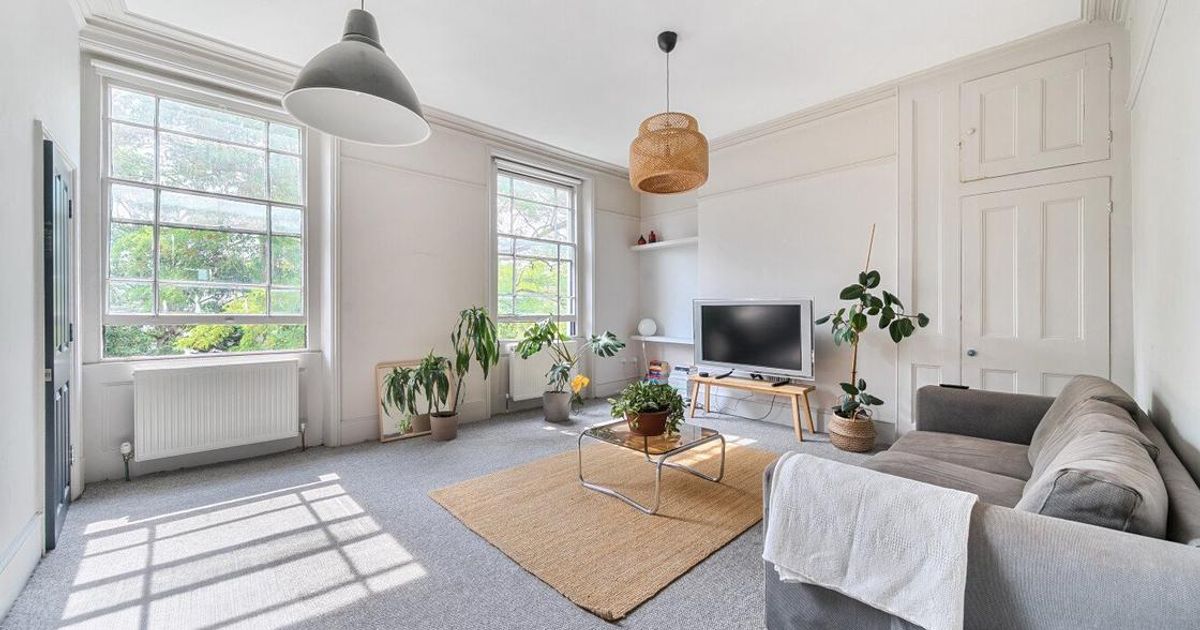 2 bedroom Flat for sale in Lewisham Way, Brockley SE4 (For sale) | KFH