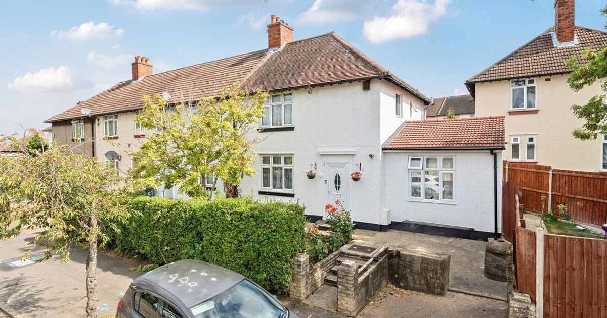 3 bedroom House to rent in Mayeswood Road, London SE12 (Let) | KFH